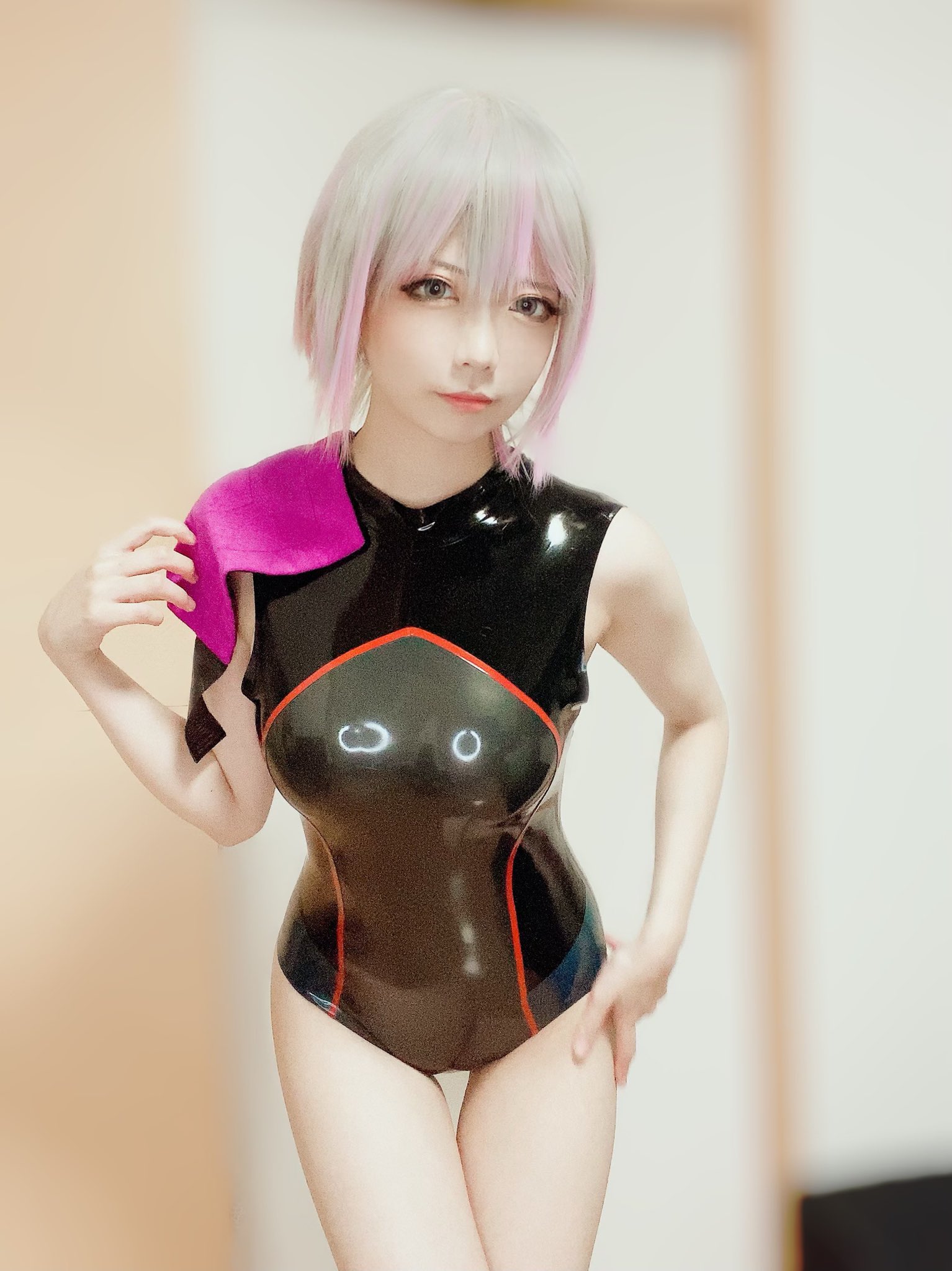 Showing off her new latex - @tkgw1500cc | Scrolller