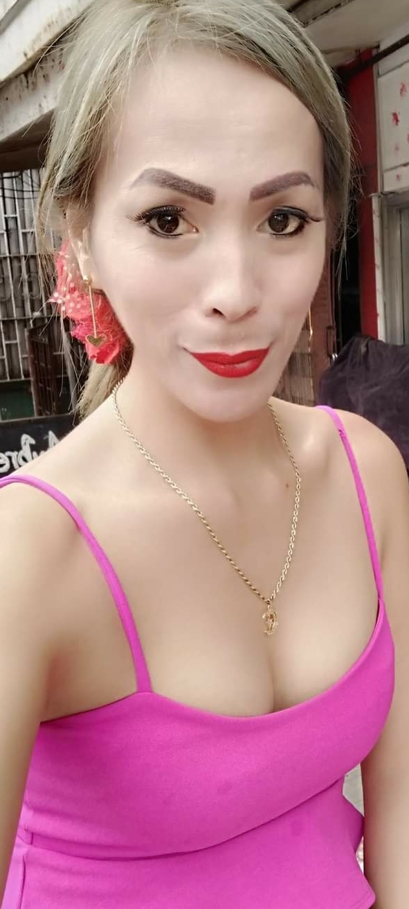 Showing some skin this Sunday! 😉 enjoy | Scrolller