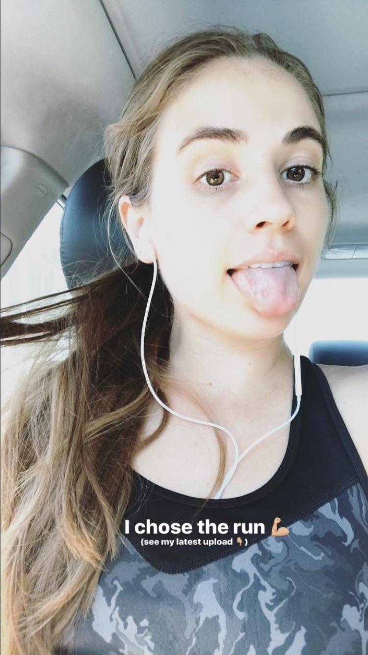 Showing us where to aim | Scrolller