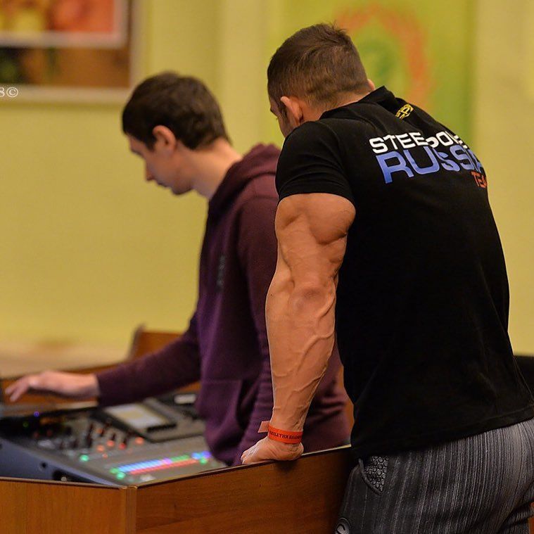 Shredded security guard | Scrolller