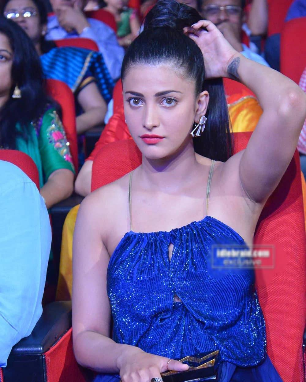 Shruti Hassan | Scrolller