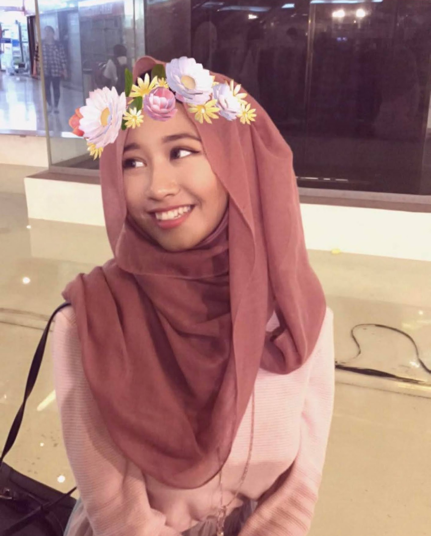 Siapa minat | Scrolller