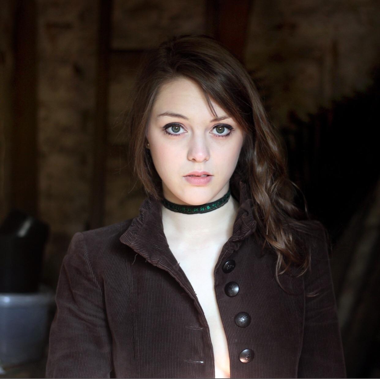 Silk Choker | Scrolller