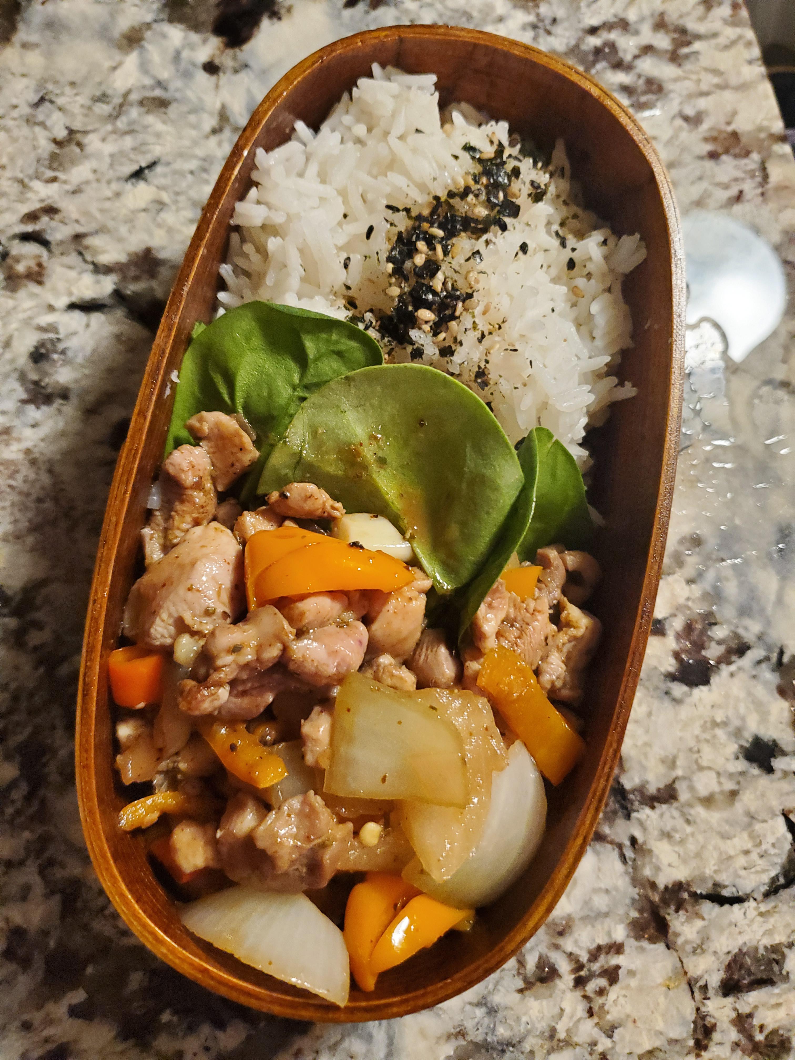 Simple bento with few ingredients for quarantine! | Scrolller