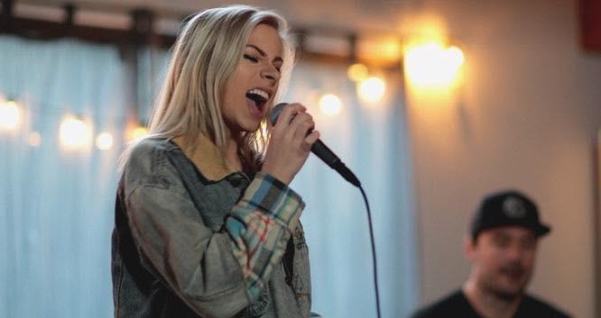 Sing it! | Scrolller