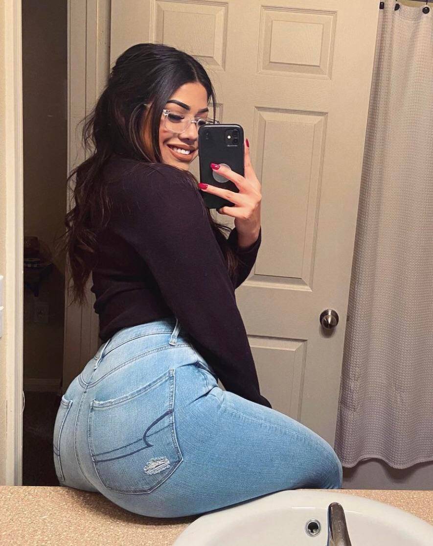 Sink selfie | Scrolller