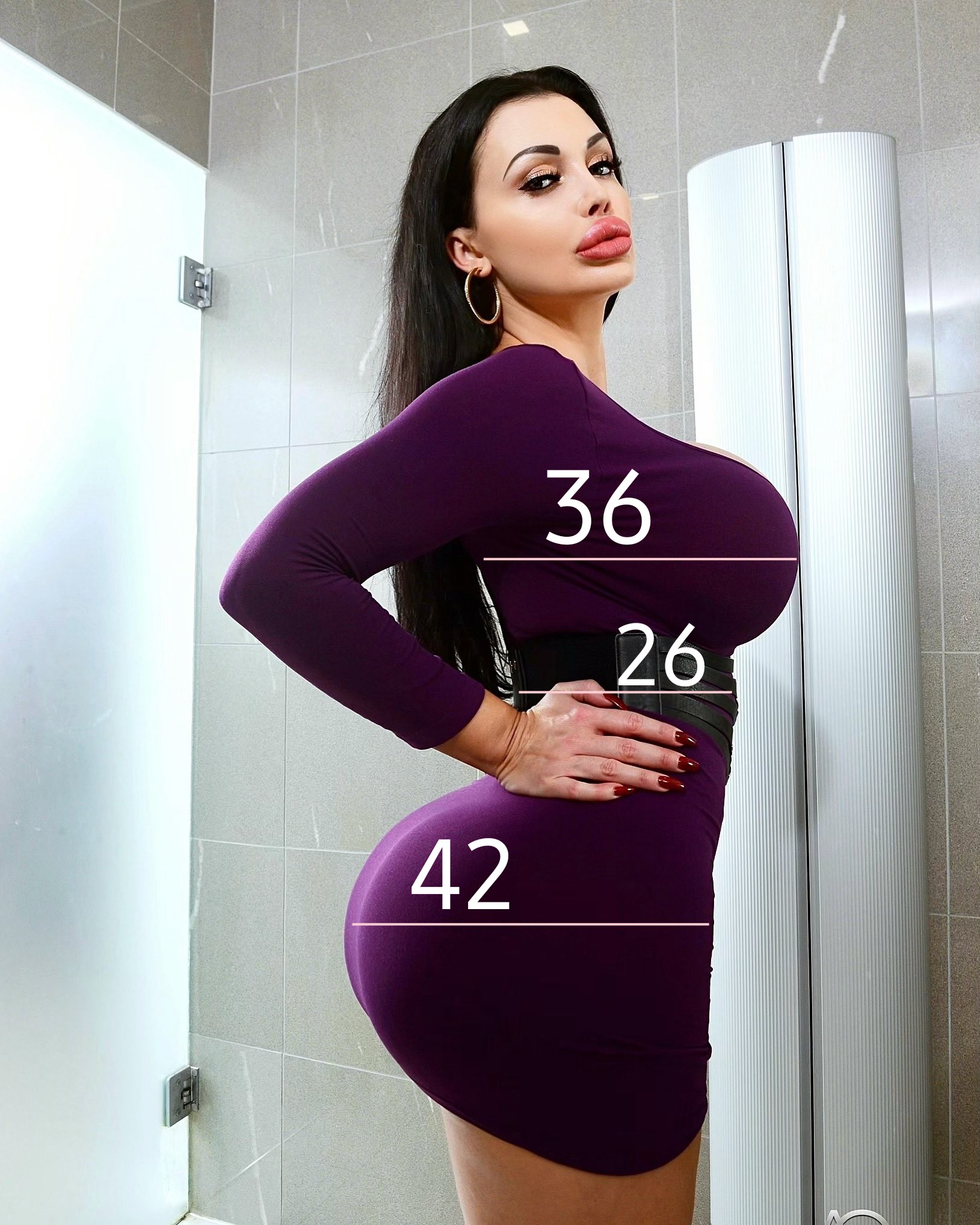 Sizes are correct? 😈 | Scrolller