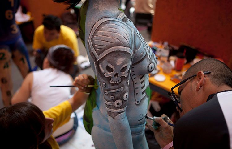 Skull on Her Arm | Scrolller