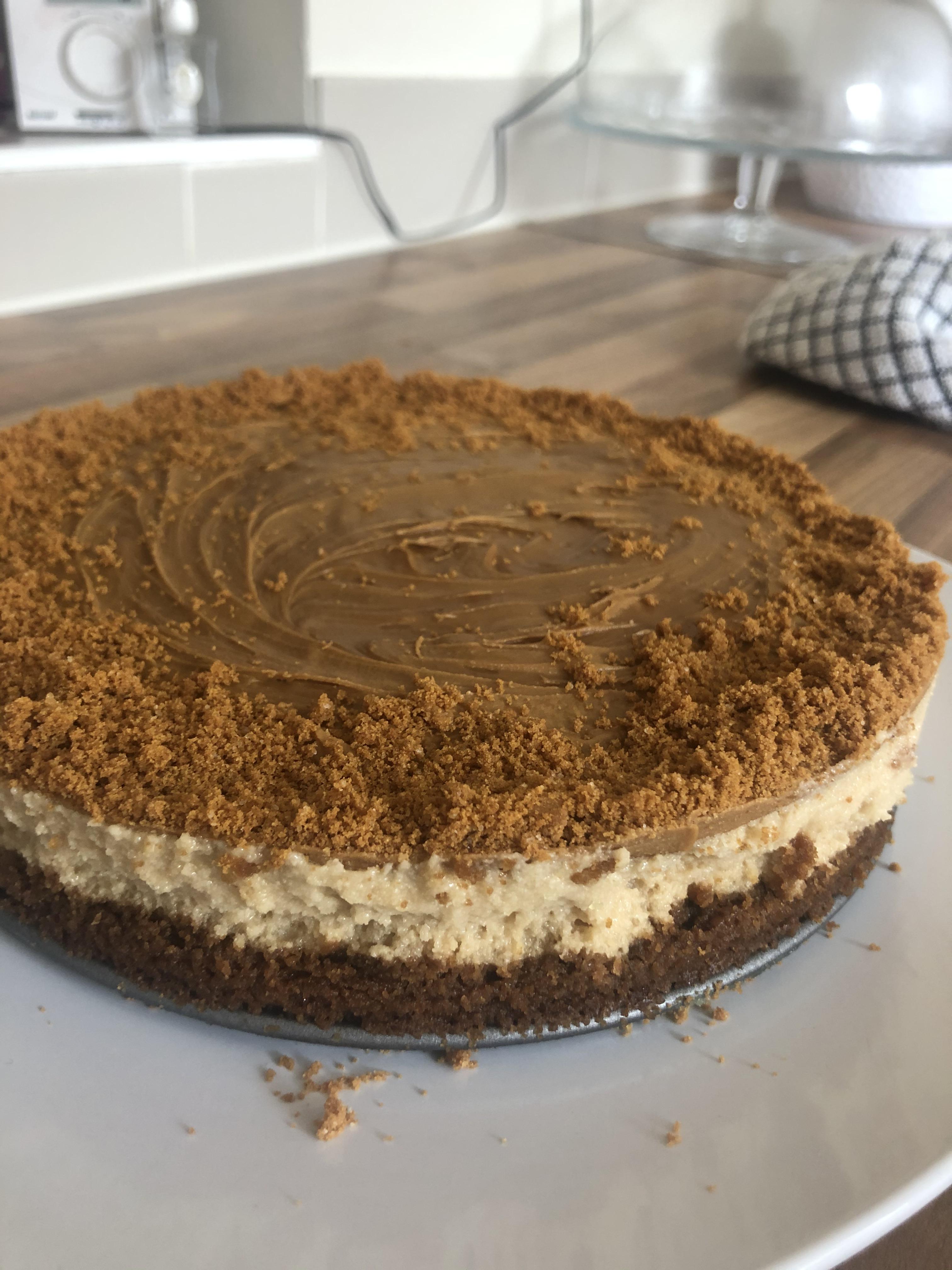 Slightly wonky (but delicious) biscoff cheesecake! | Scrolller