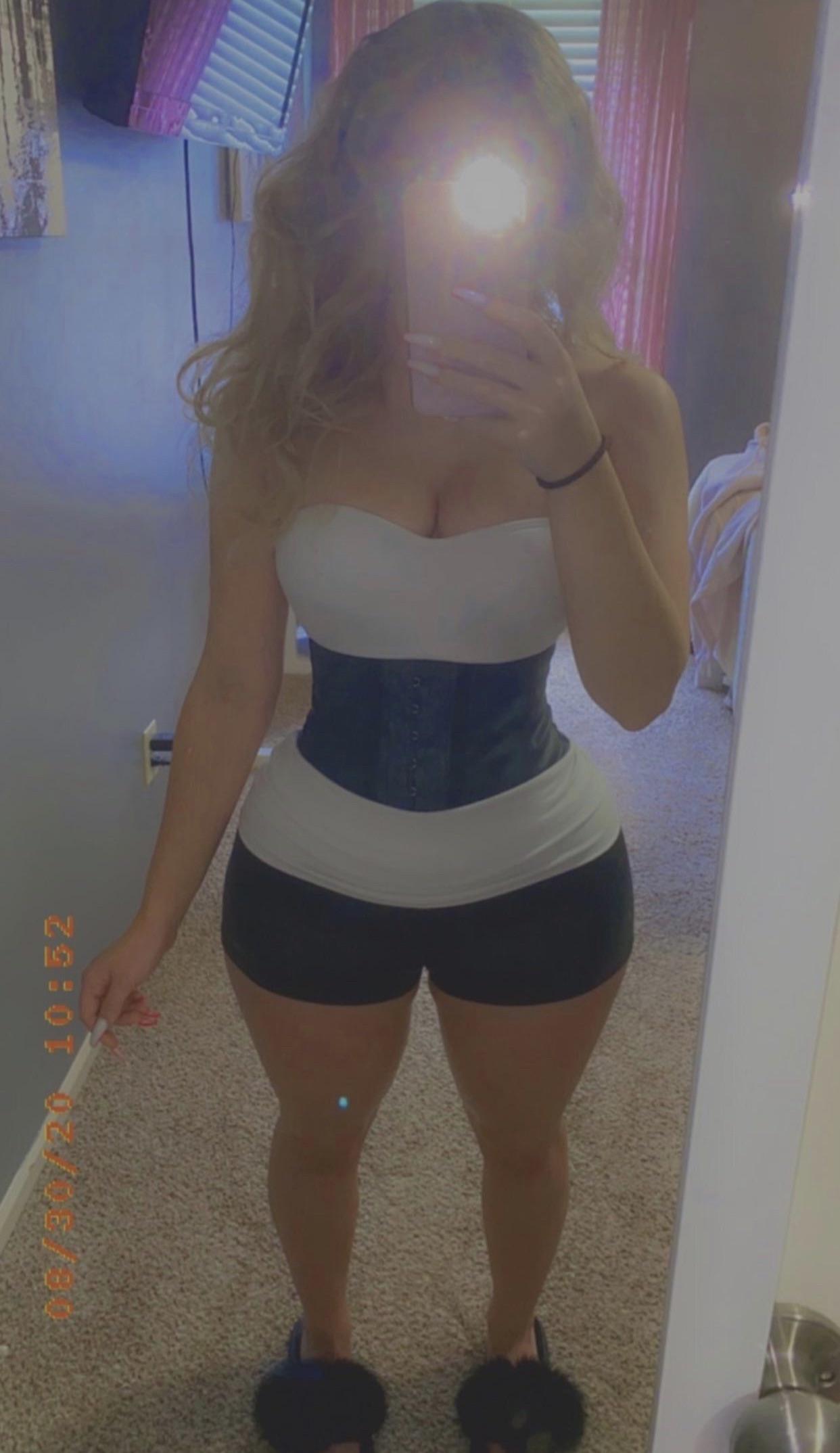 slim thick with my cute ass🥰 | Scrolller