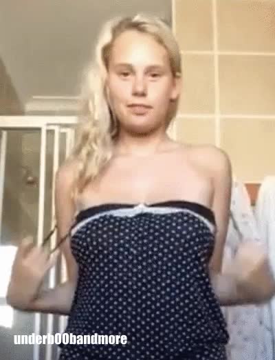 Slow dropping her dress [reveal] | Scrolller