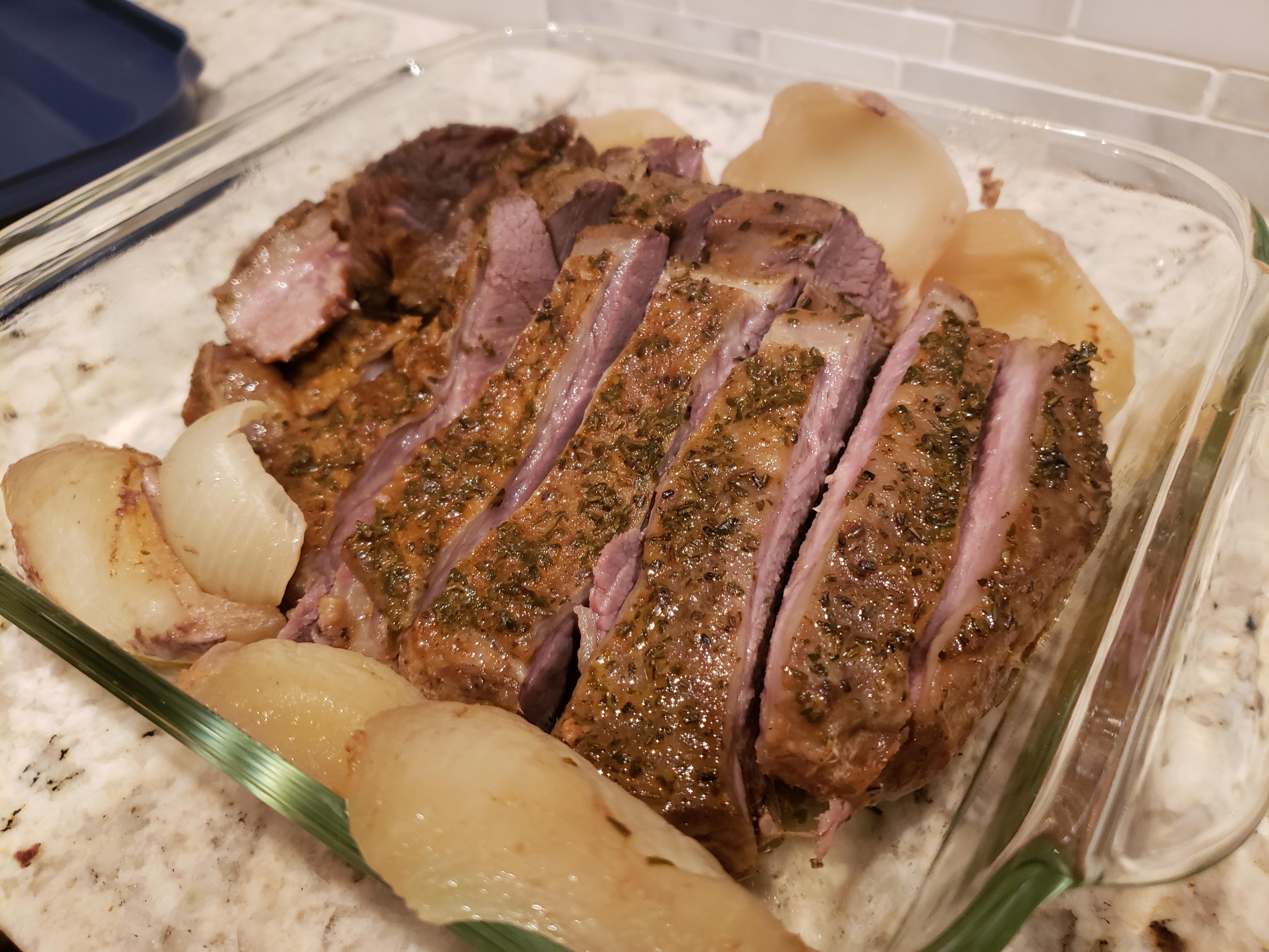 Slow roasted lamb shoulder | Scrolller