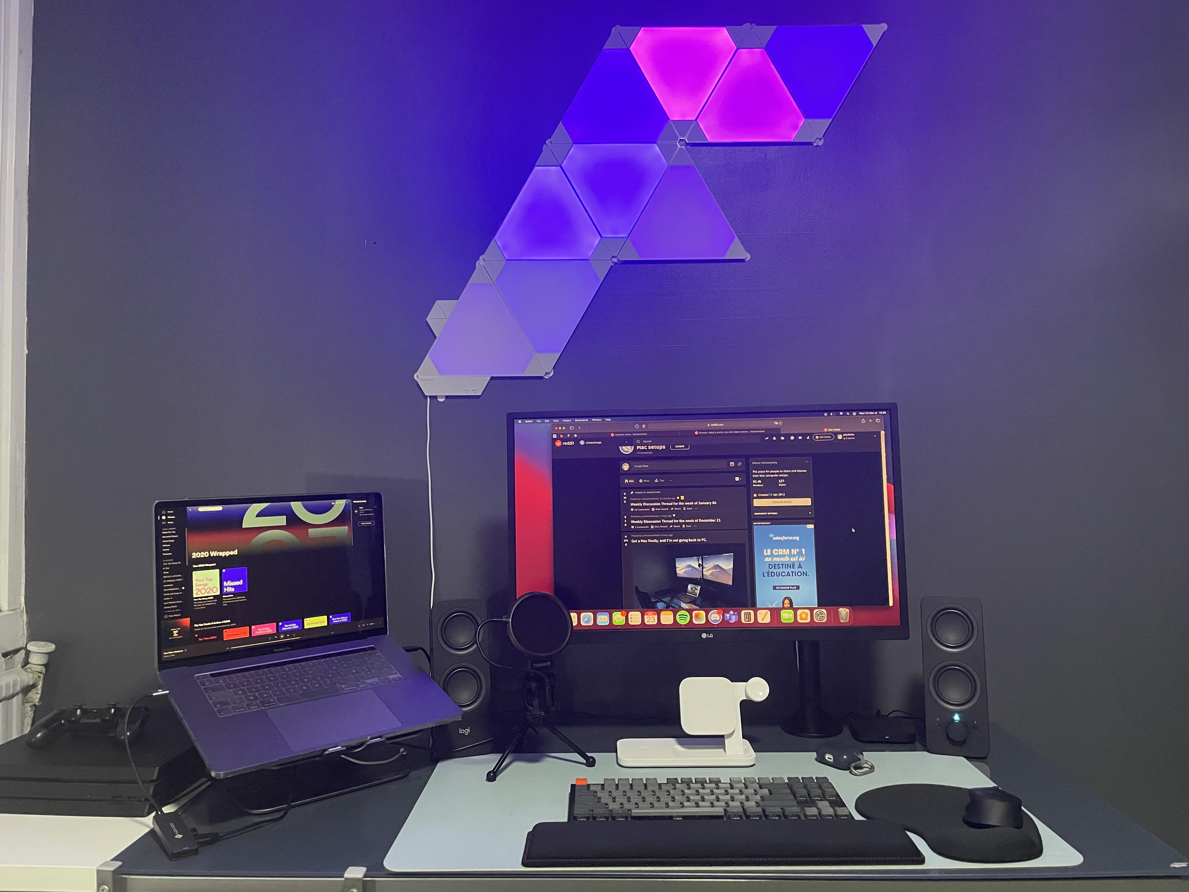 Small setup using a macbook pro 16” | Scrolller