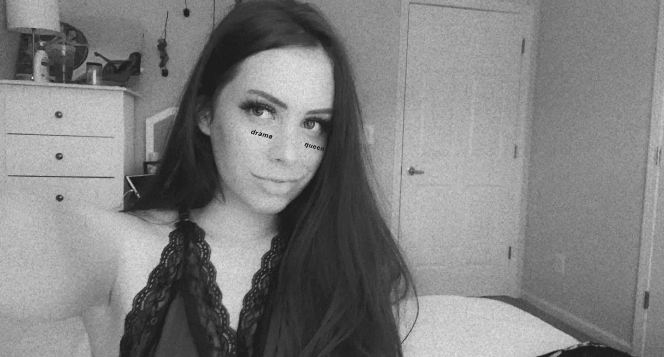 smile with your eyes [over 18] | Scrolller