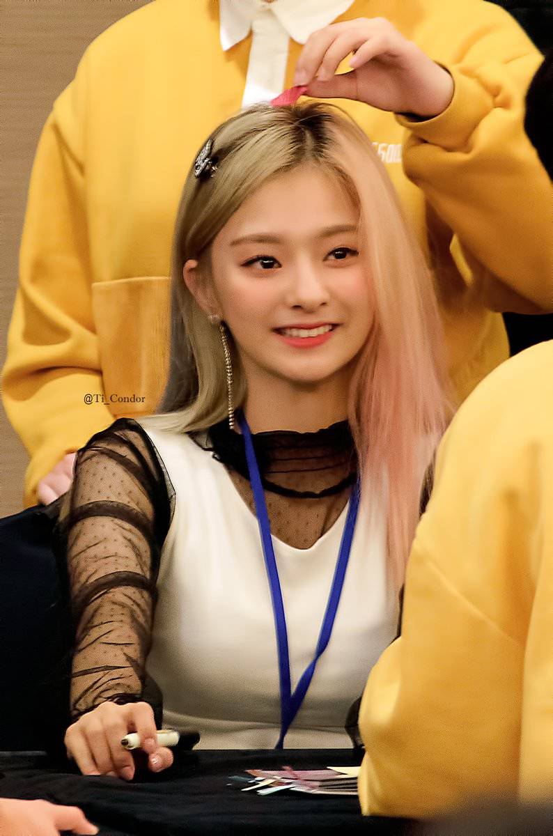 Smiley Nakko | Scrolller