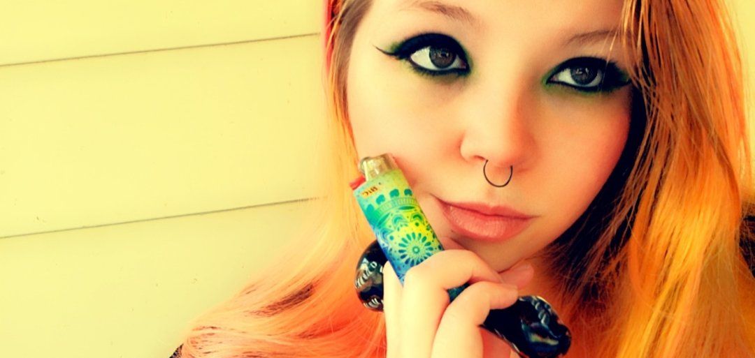 Smoke sesh? | Scrolller