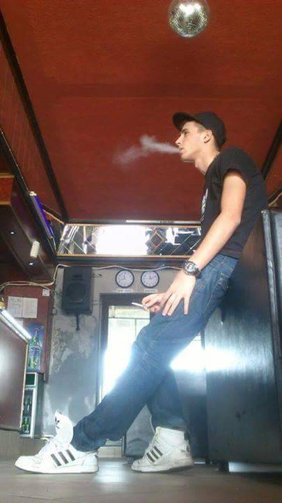 Smokin mate | Scrolller