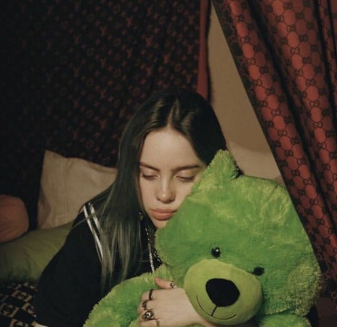 smol bean | Scrolller