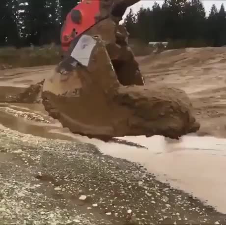 Smooth Backhoe Operator | Scrolller