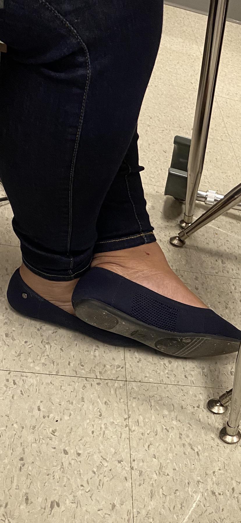Snapped a quick pic of my assistant teacher’s feet almost got caught | Scrolller