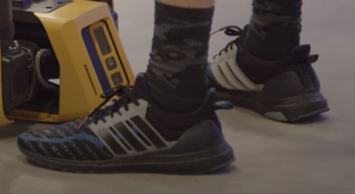 Sneaker ID? Anyone know what these are? | Scrolller