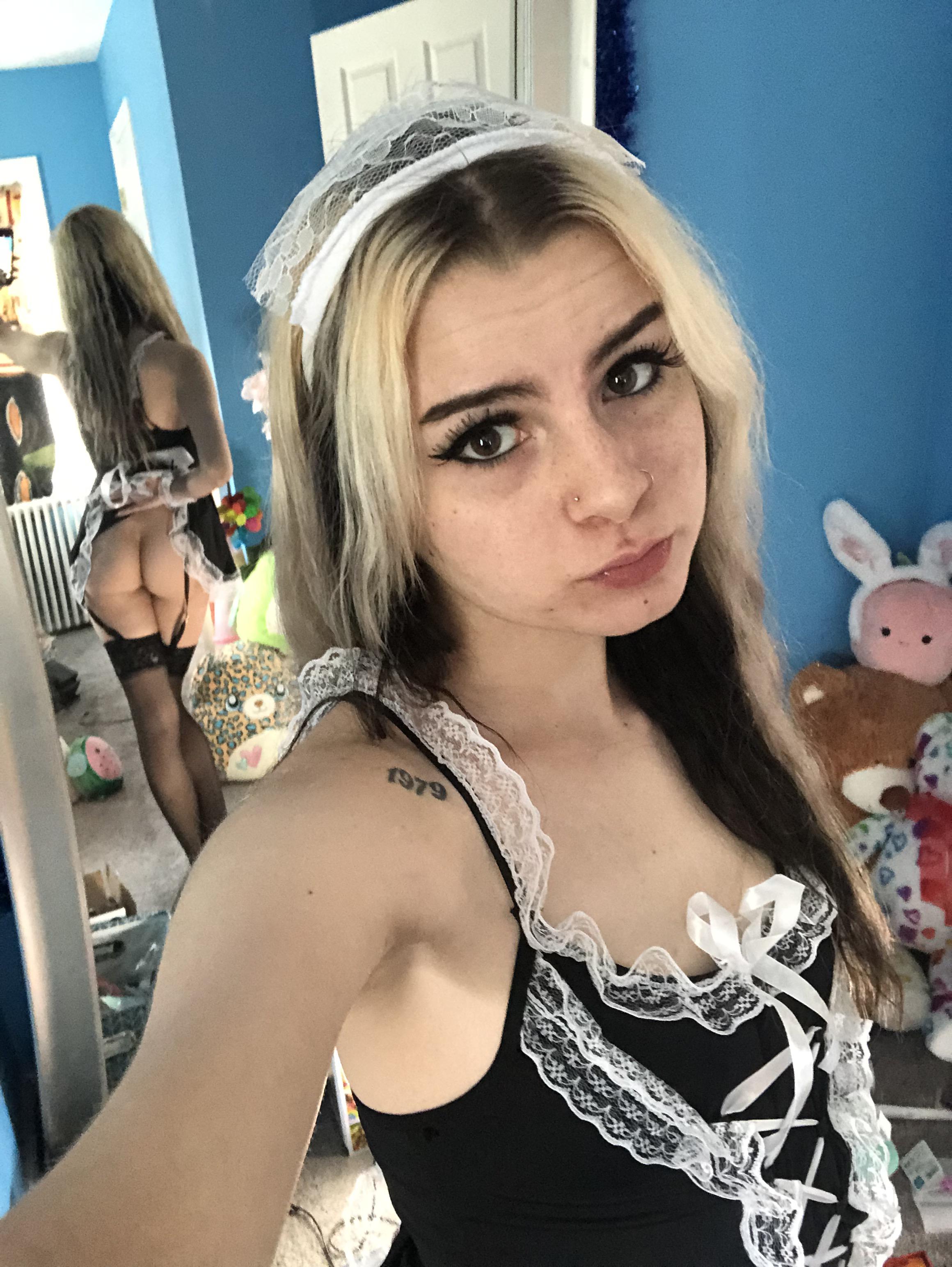 sneaky hehe | Scrolller