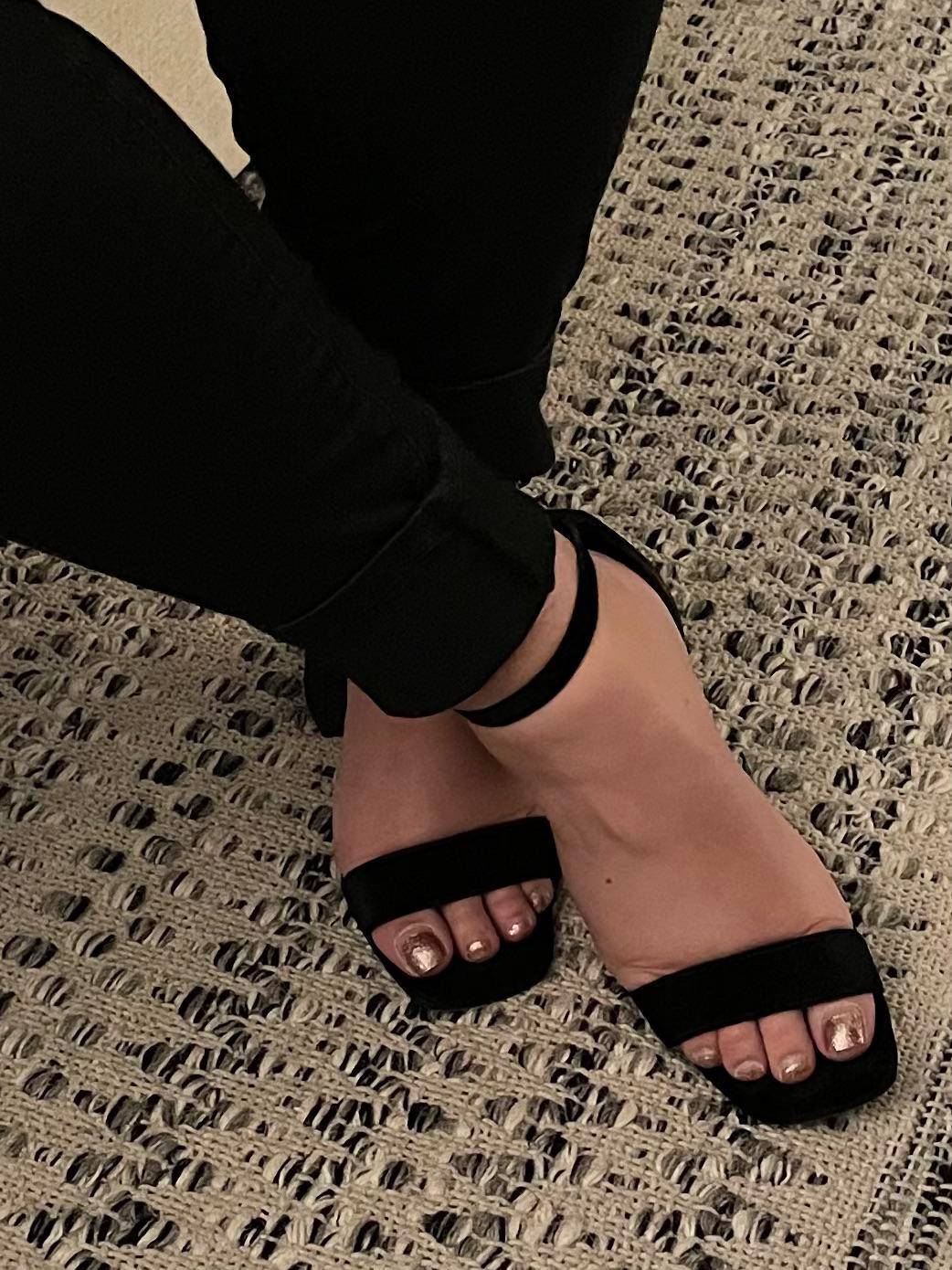 Sneaky shot | Scrolller