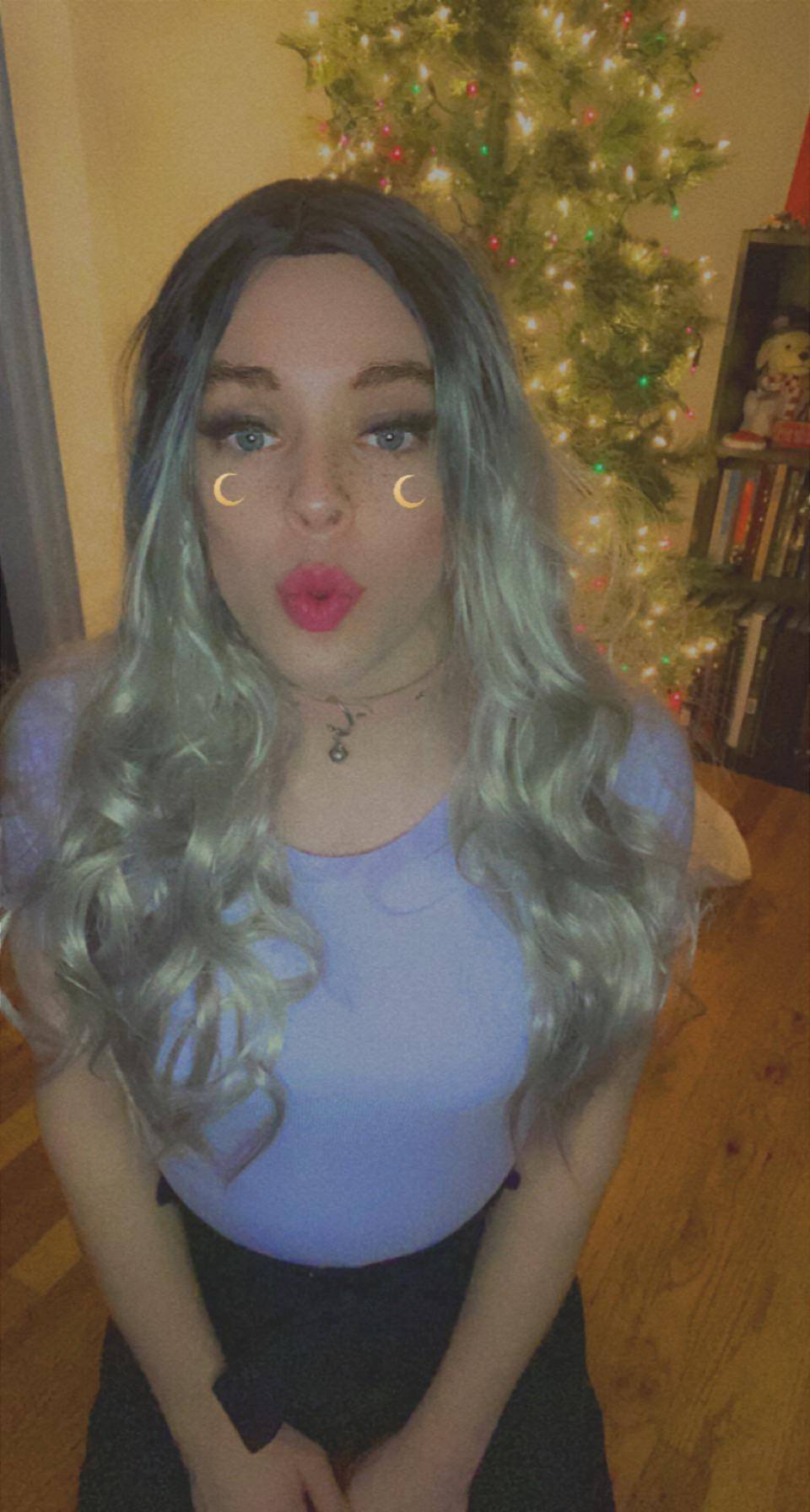 So high we’re up in space 💨💖 | Scrolller