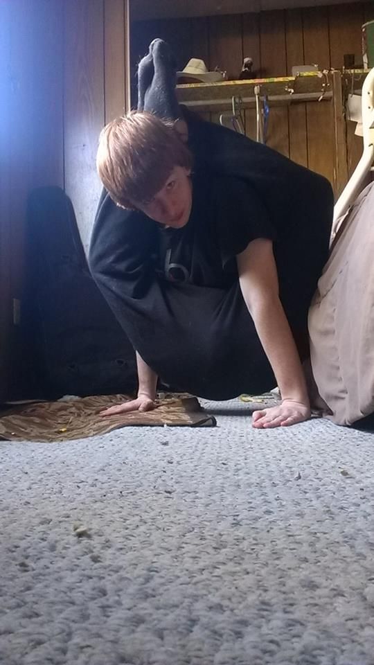 So I'm a contortionist. | Scrolller