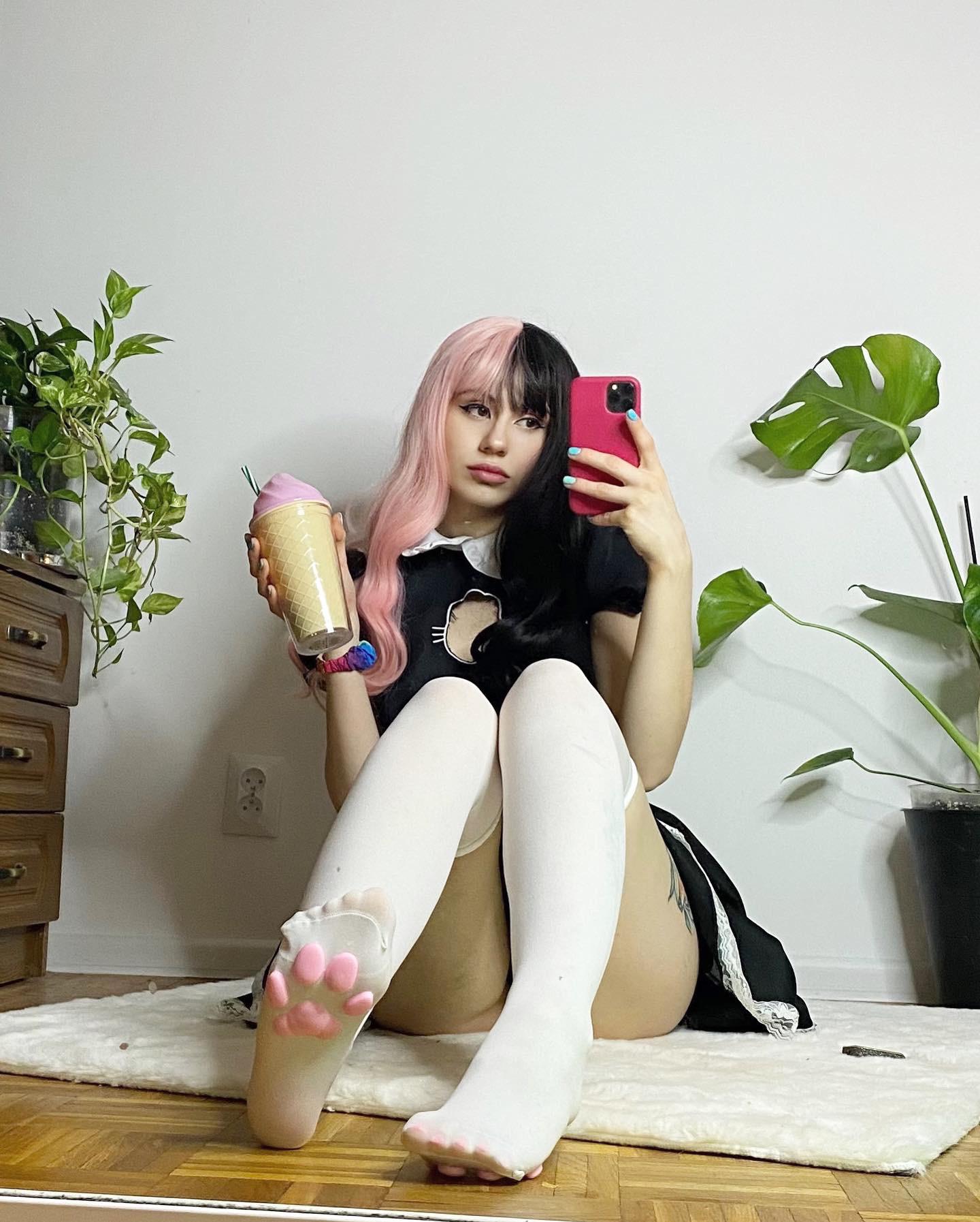 Meow 😻 | Scrolller