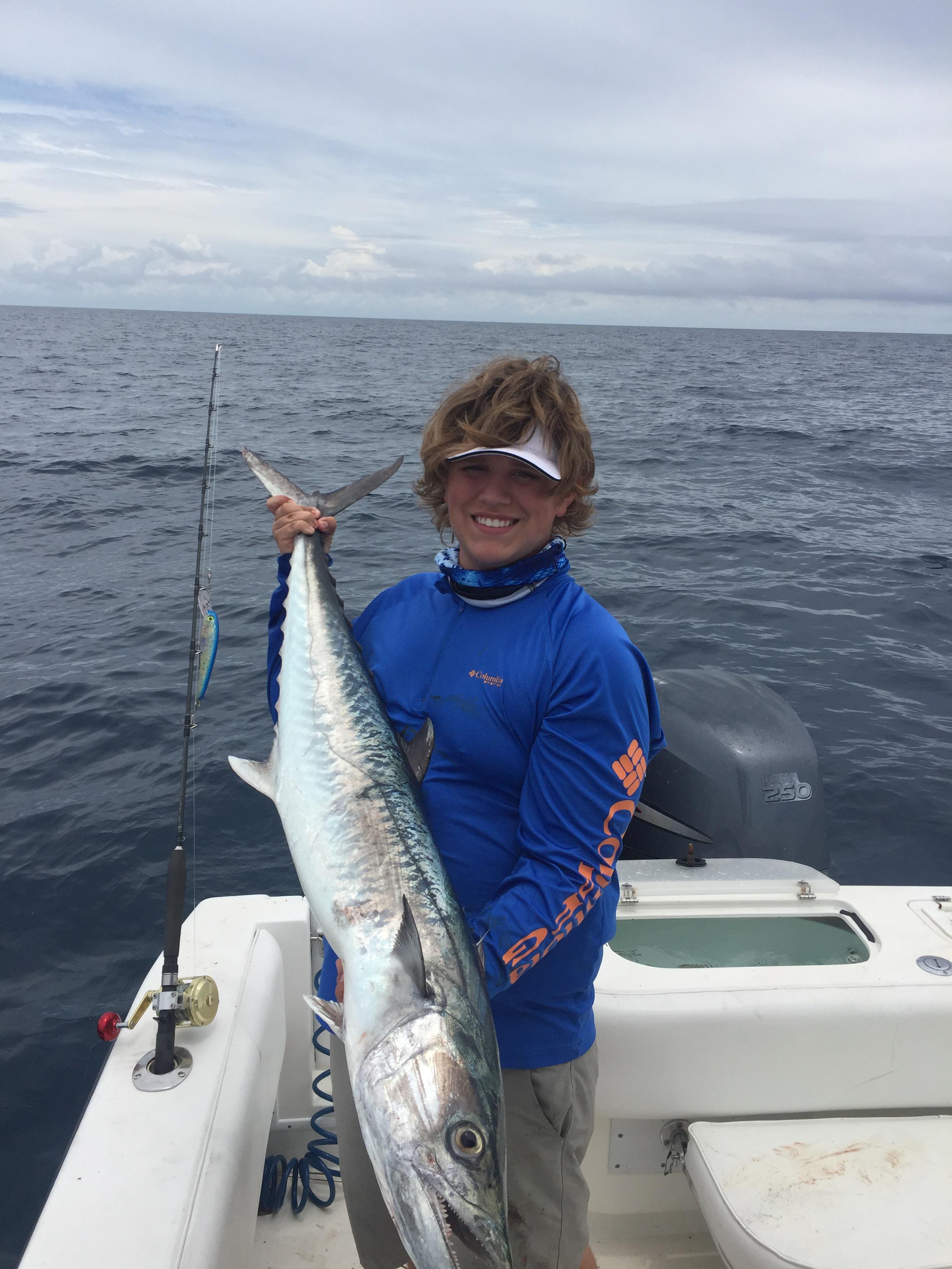 Solid King out in the Gulf! | Scrolller