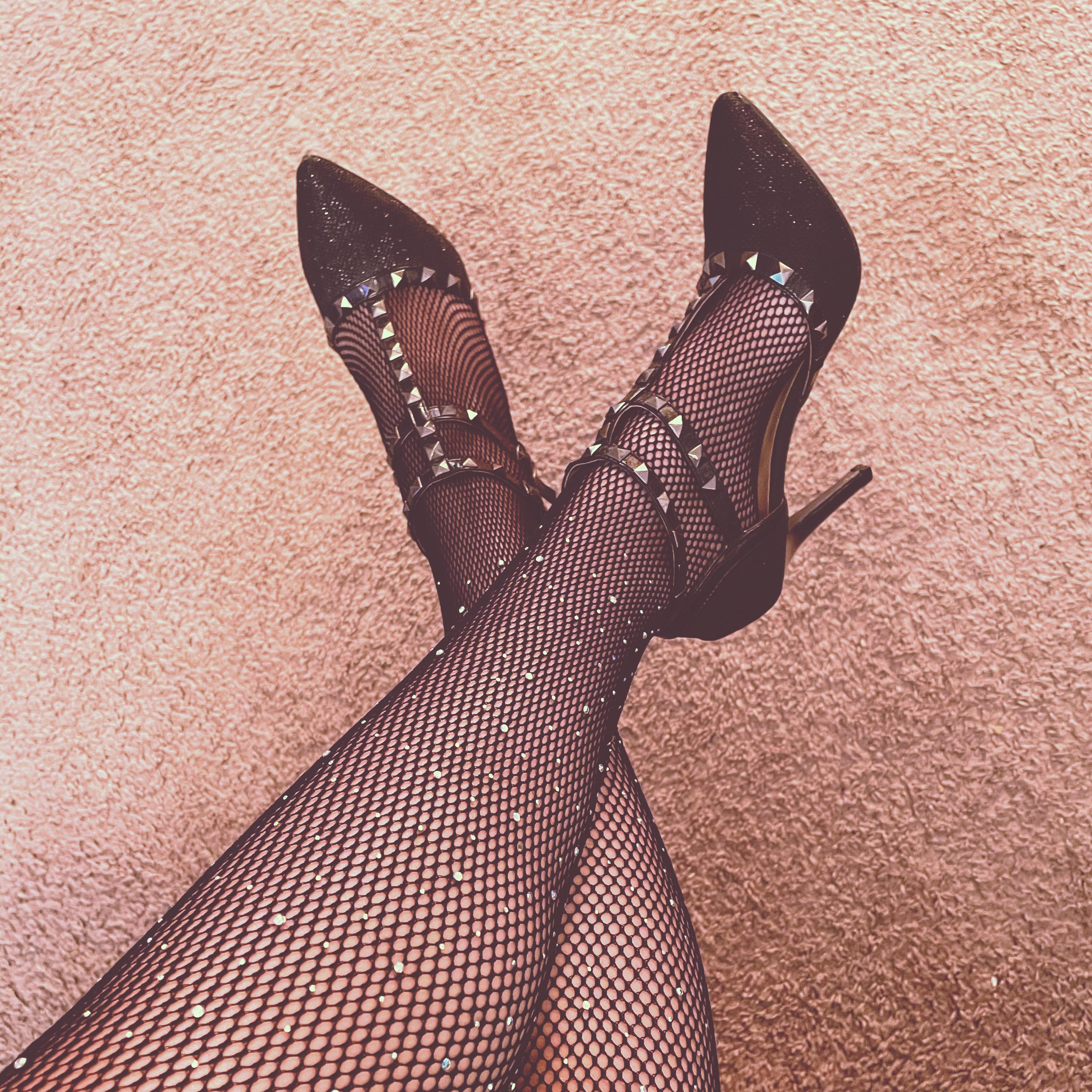Some cute heels and some sparkle 🖤 | Scrolller