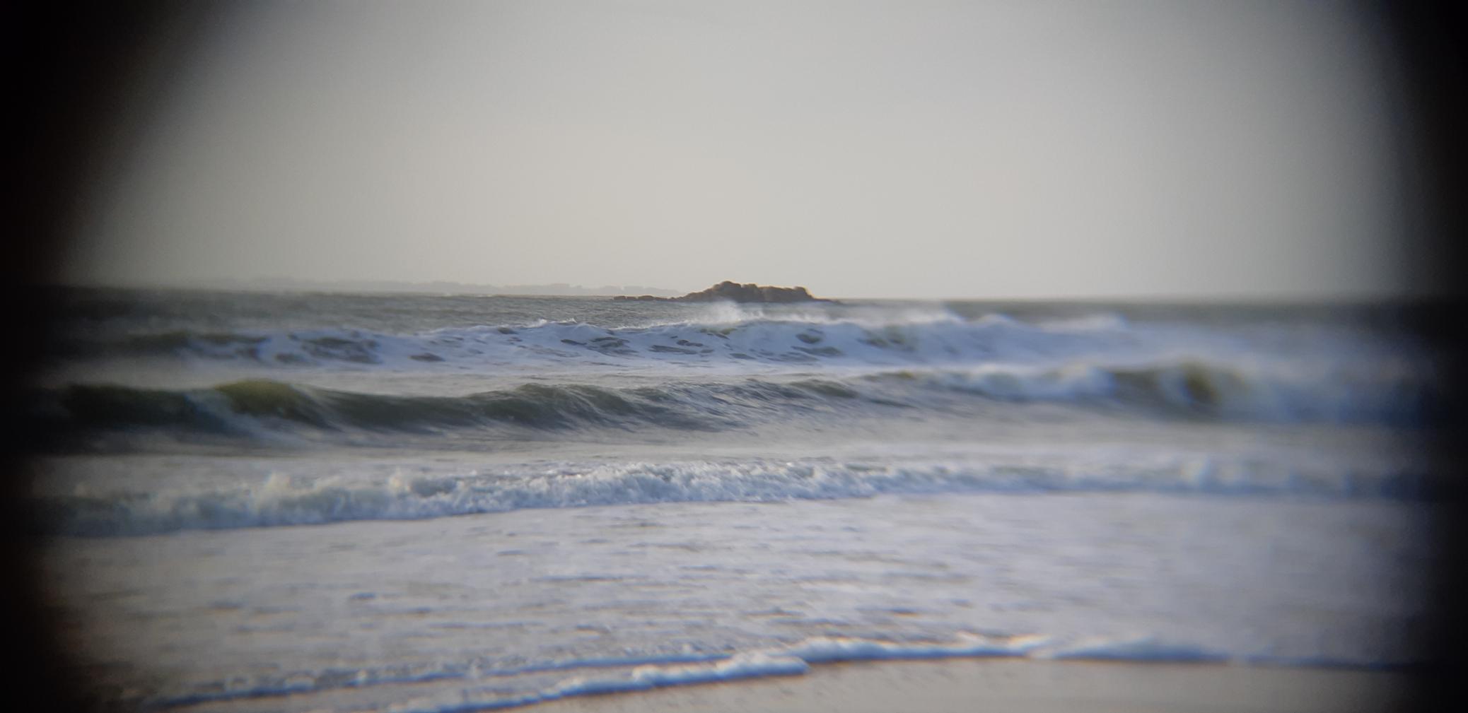 Some waves | Scrolller