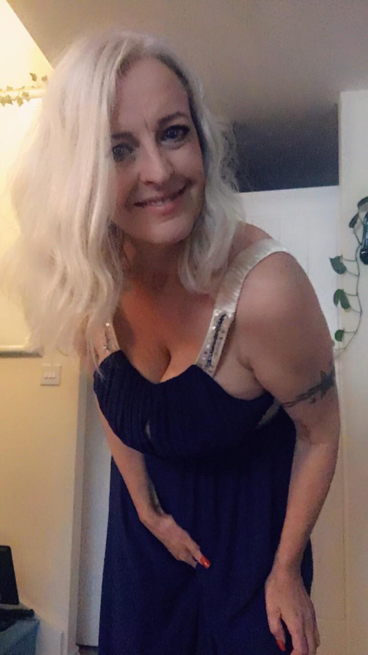 Something catching your eye?! | Scrolller