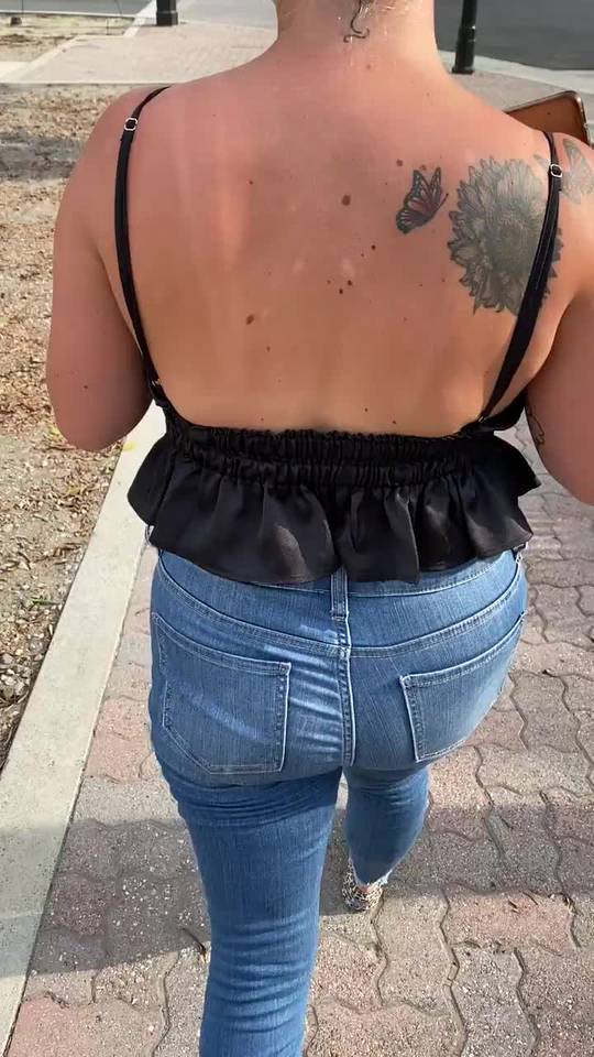 Sometimes I just can’t help mysel[f] | Scrolller