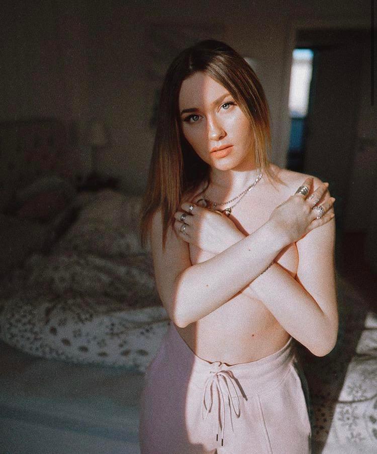 Sonny Loops | Scrolller