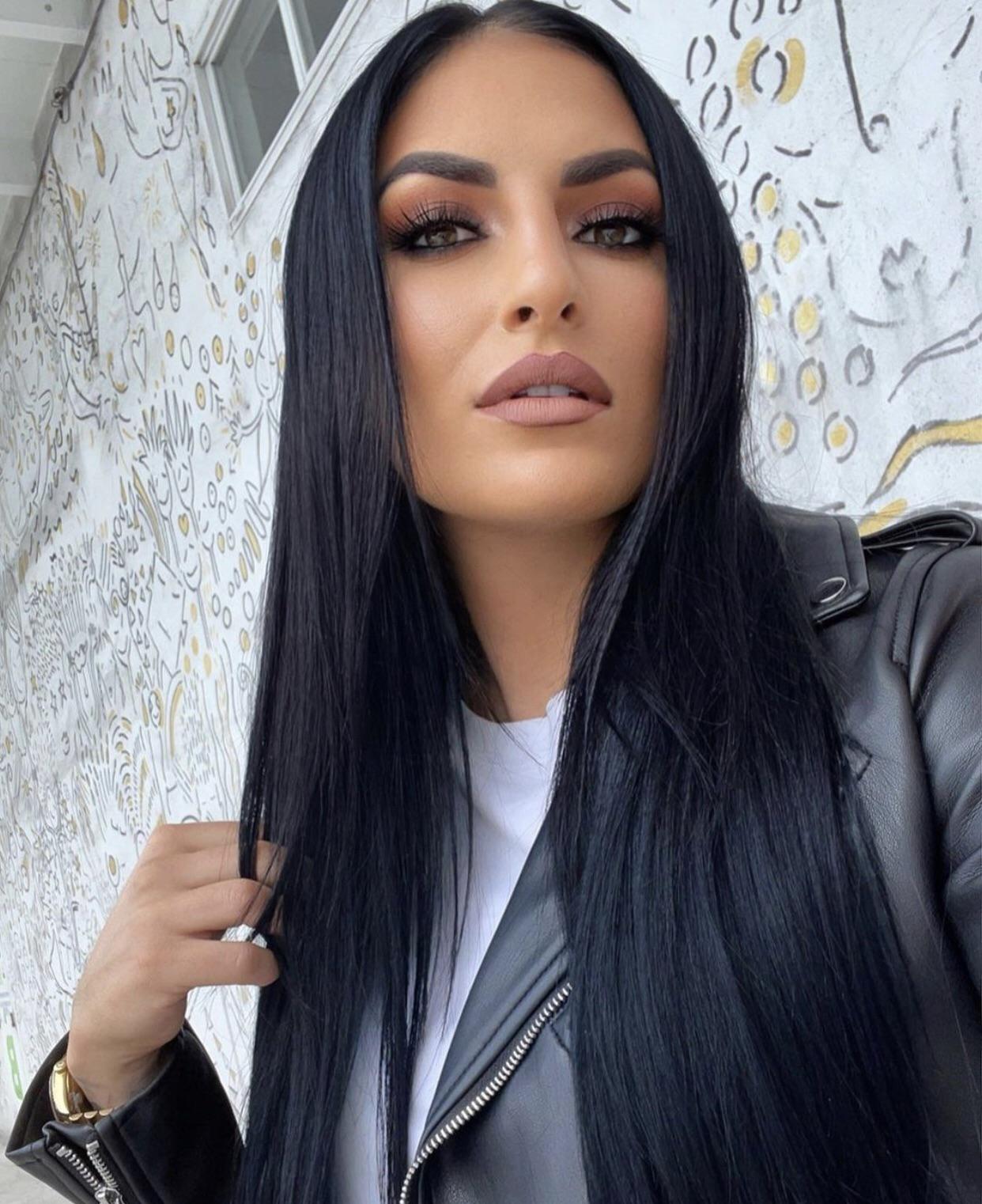 Sonya Deville | Scrolller