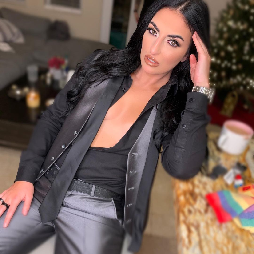 Sonya Deville | Scrolller