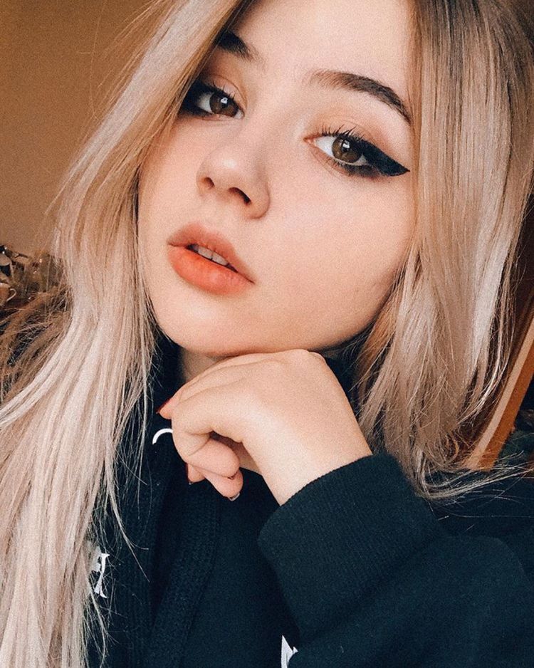 Sonya Rudskaya | Scrolller