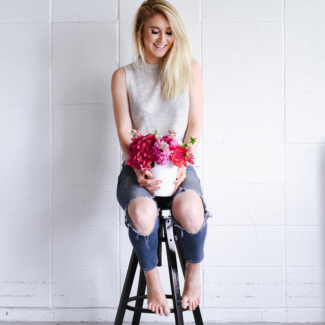 Sophie Gray Scrolller