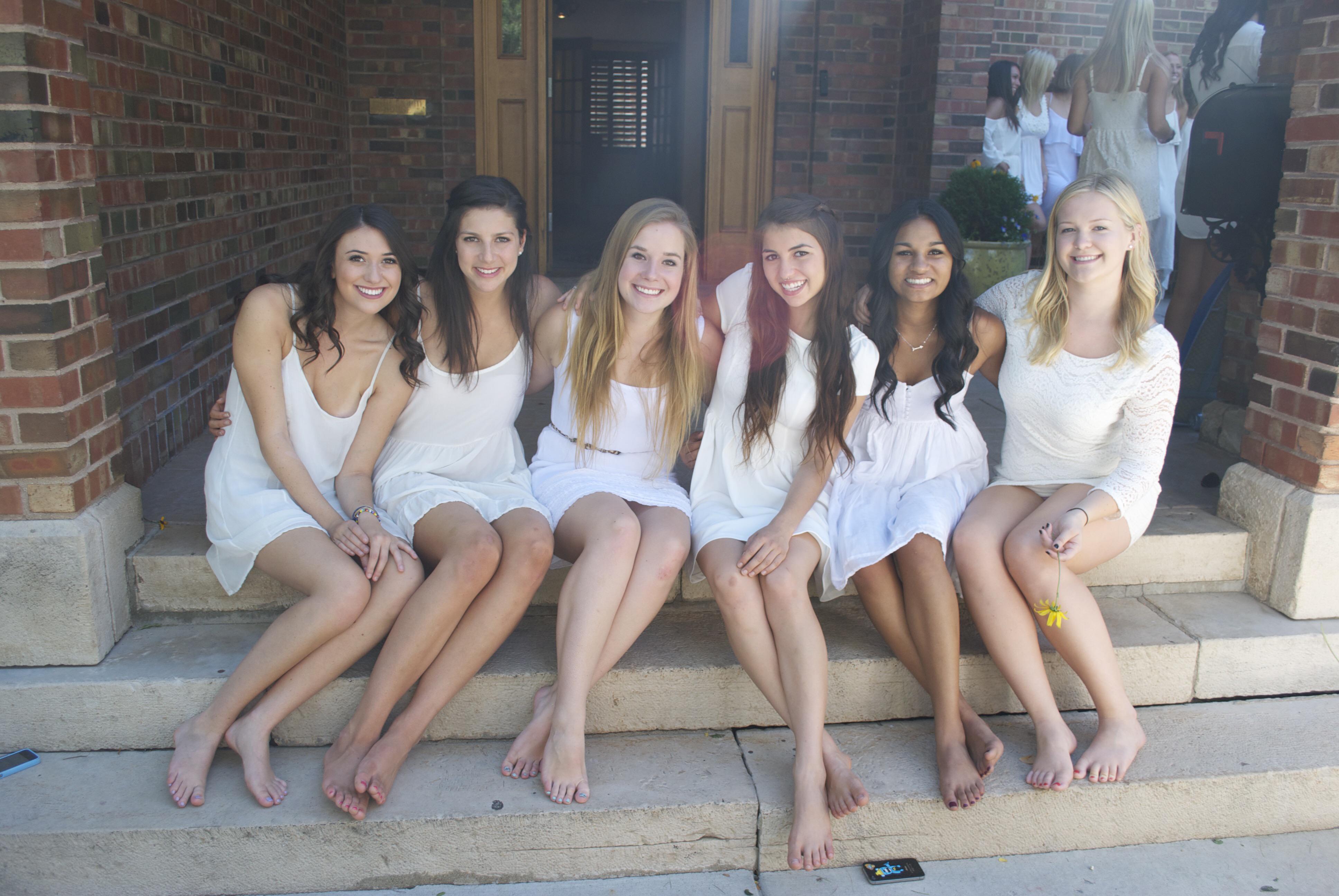 Sorority Sisters Scrolller
