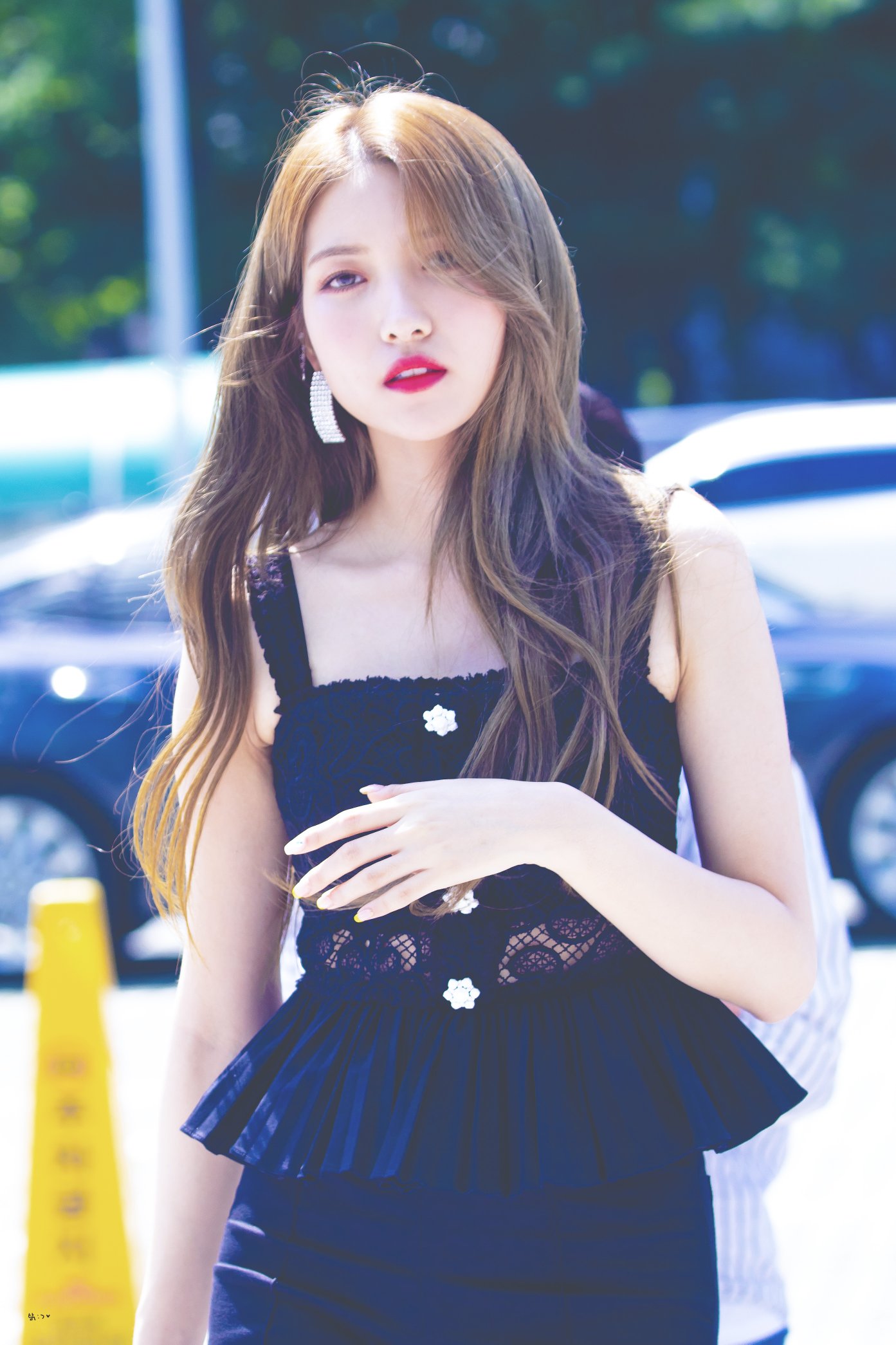 Sowon | Scrolller