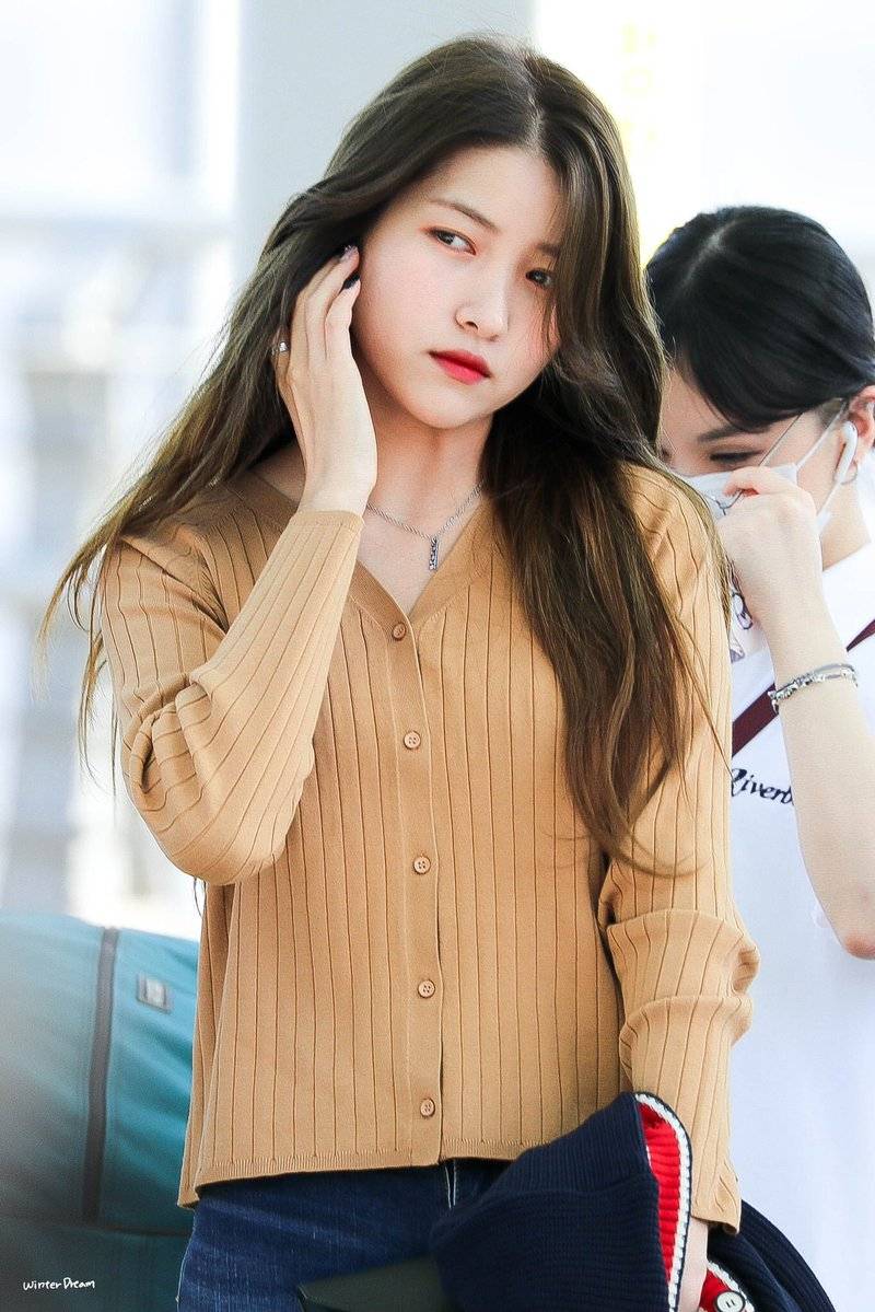 Sowon | Scrolller