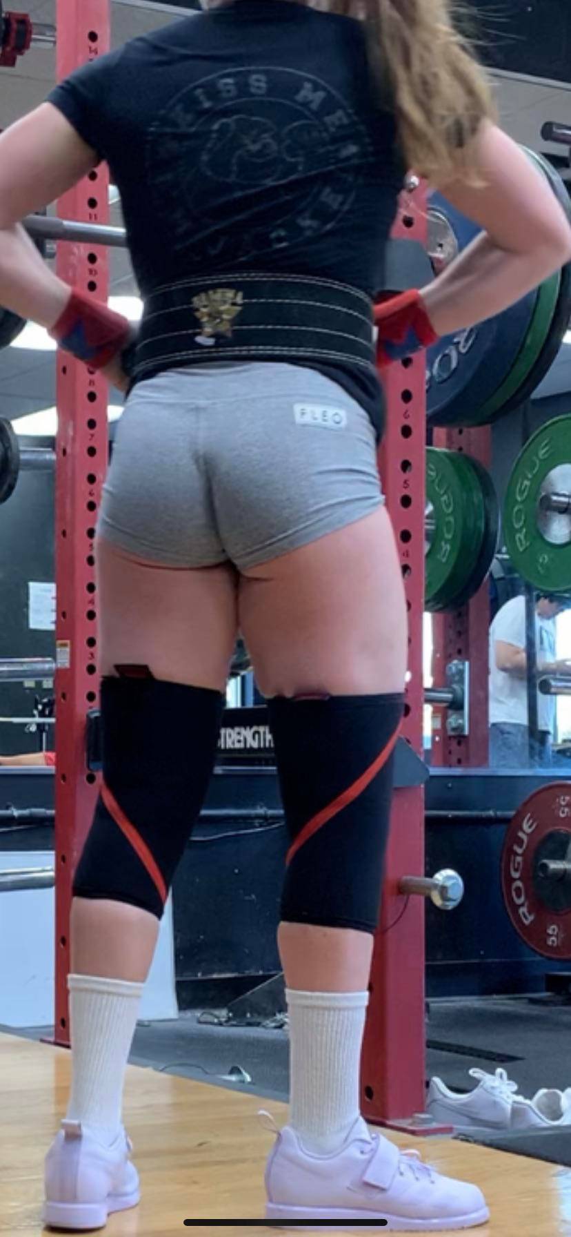 Spandex snack after heavy squats 😈 | Scrolller