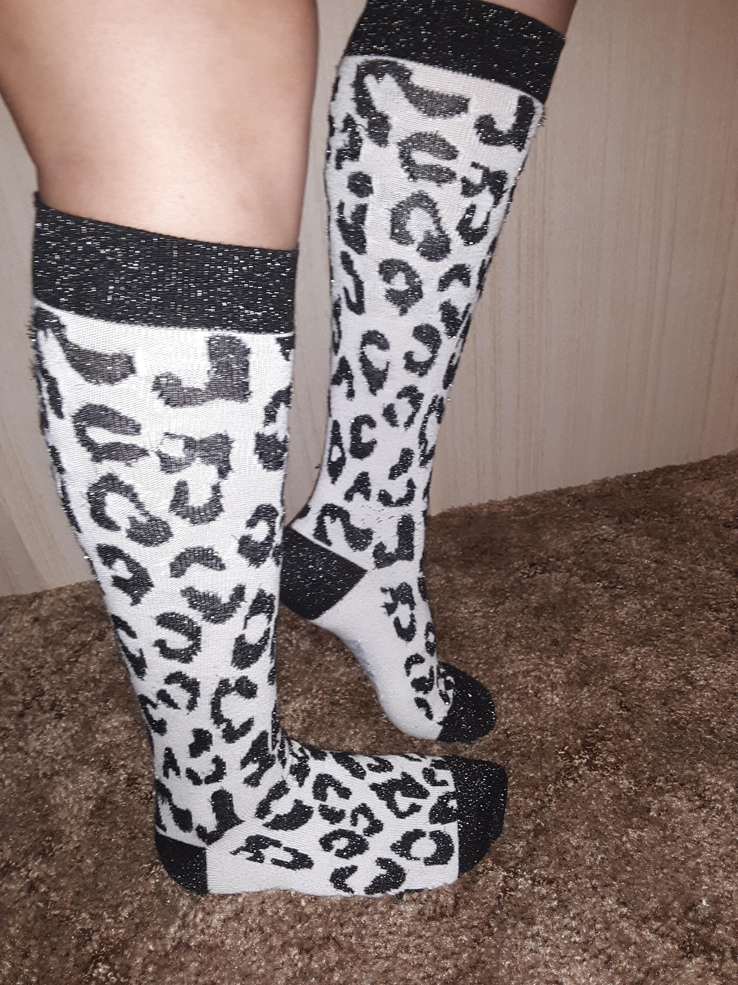 Sparkly Knee Highs 😍 | Scrolller