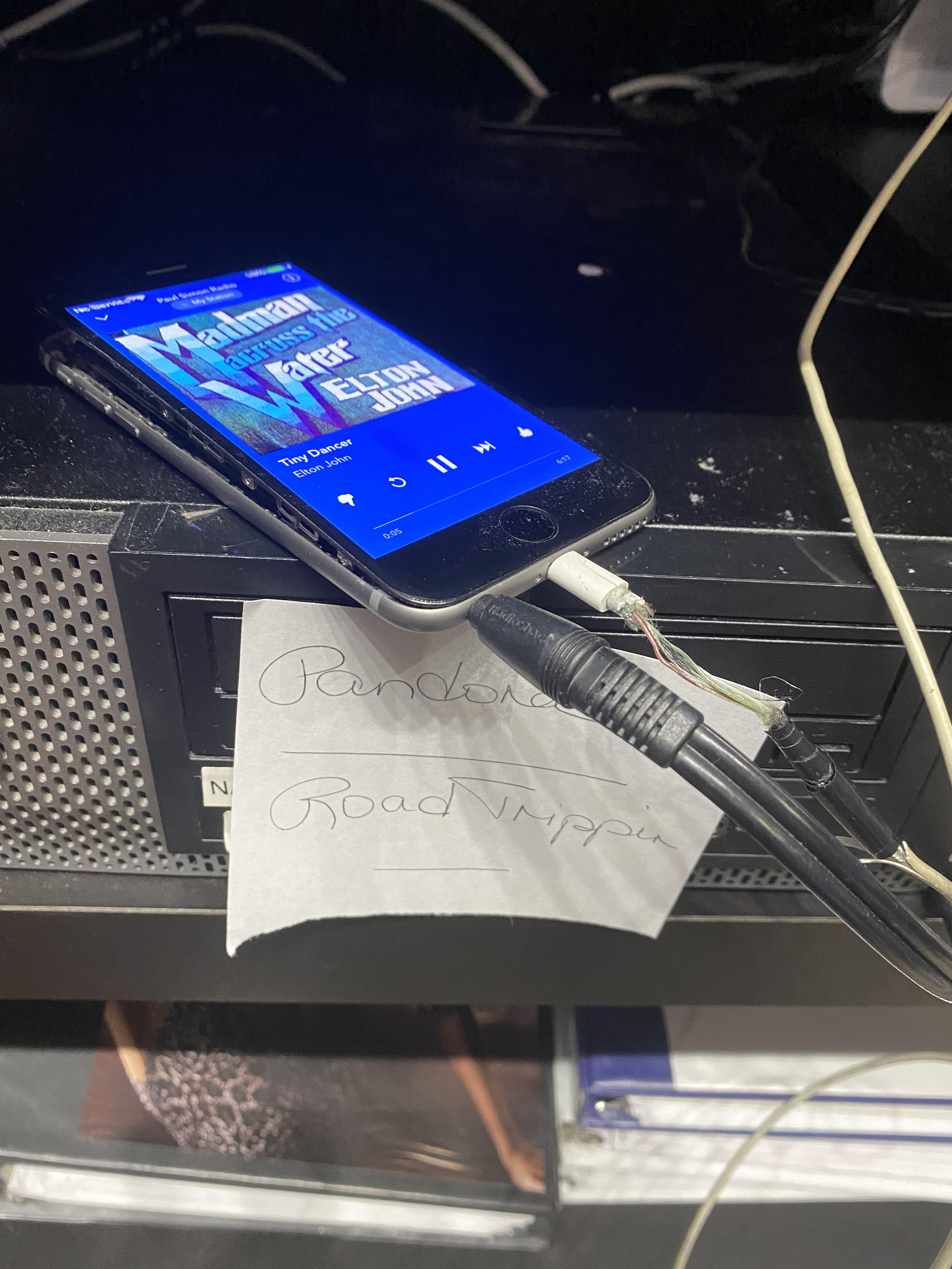 Spicy Elton John | Scrolller