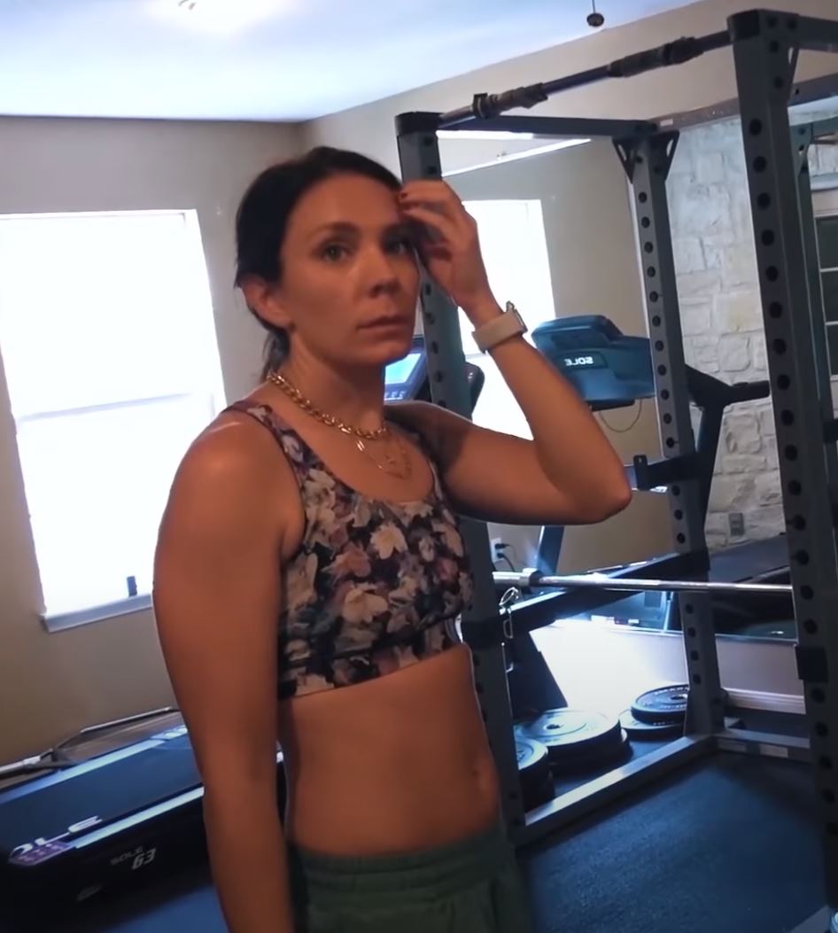 Sports Bra | Scrolller