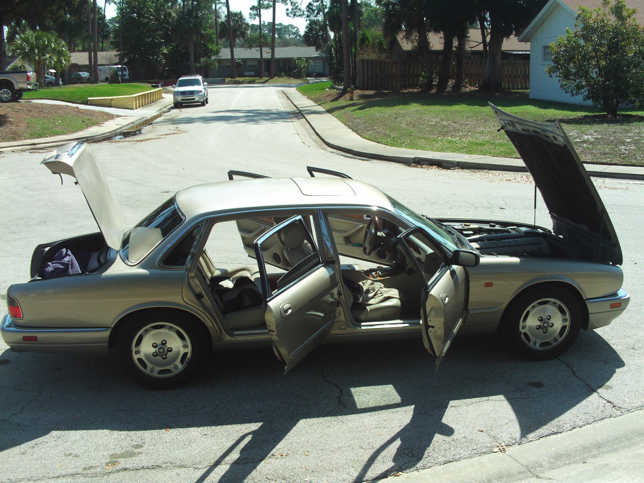 Spring Cleaning, XJ6L Butterflied | Scrolller