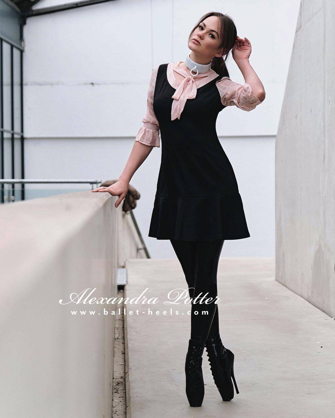 Spring fashion on tiptoes (OC) | Scrolller