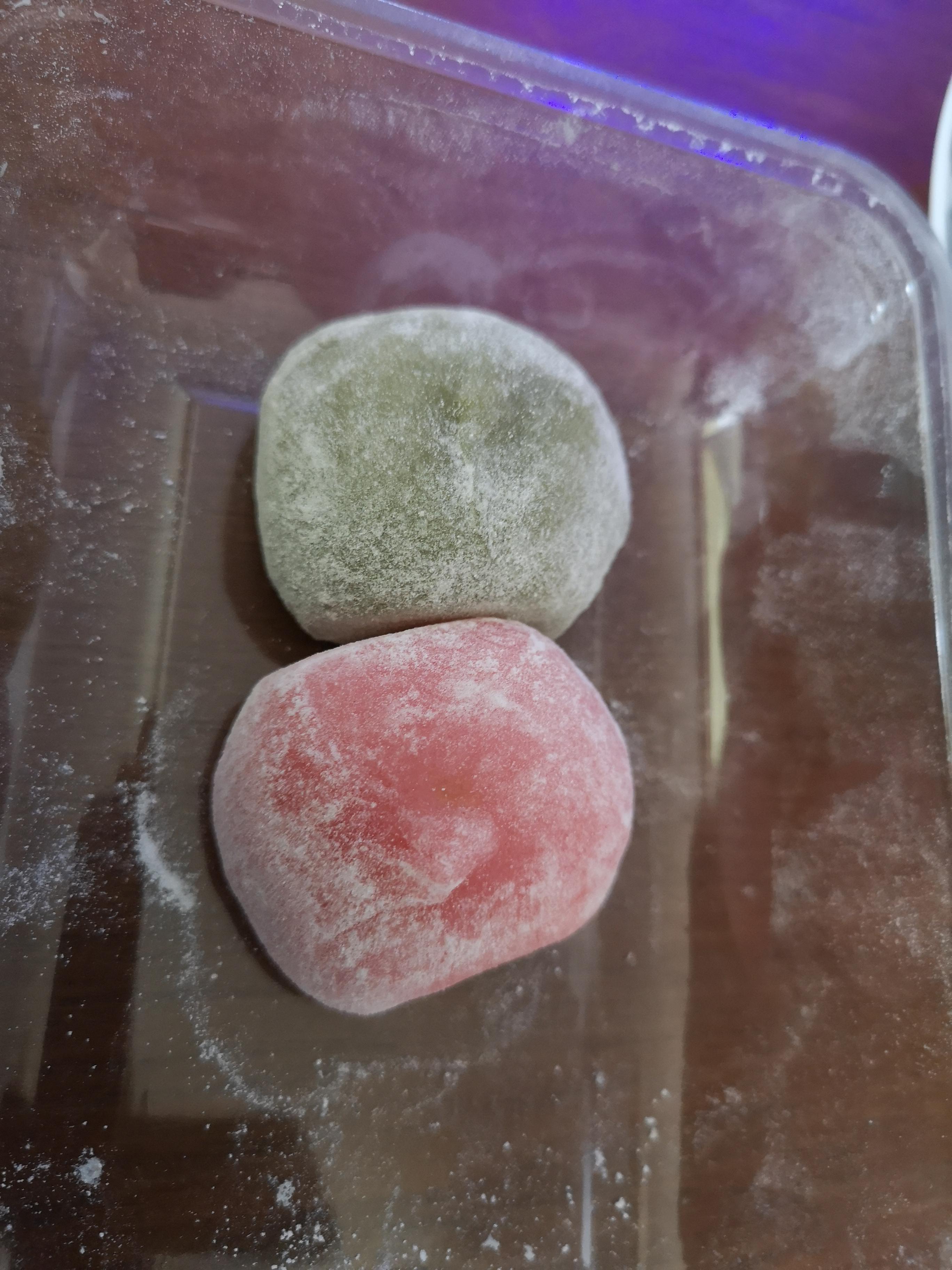 Squishy squishy mochi | Scrolller